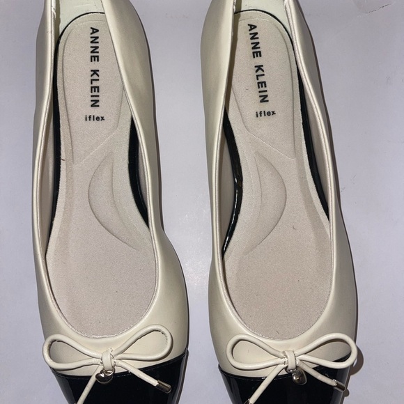 Anne Klein | Shoes | Anne Klein Cream And Black Flats With Bow | Poshmark